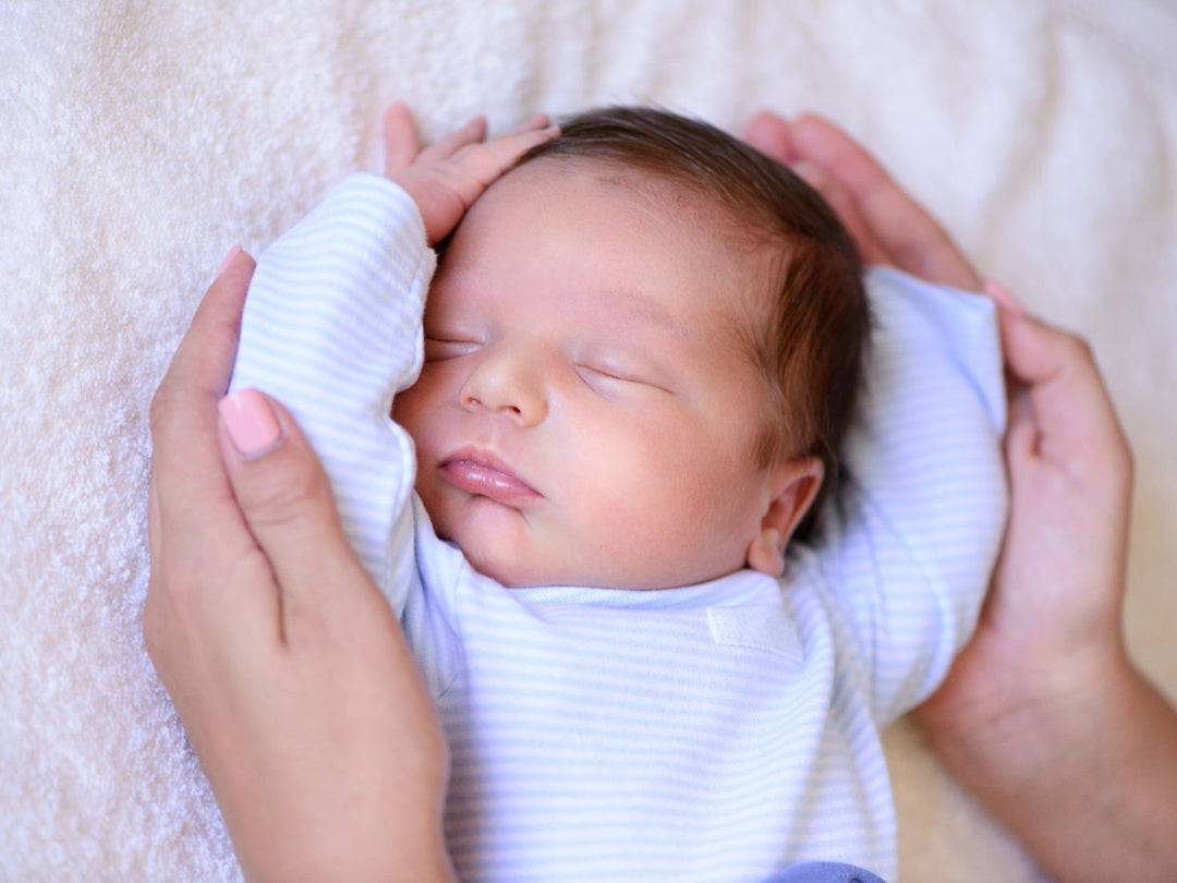 What Should a Newborn Wear Home from the Hospital? Essential Outfit Ti ...